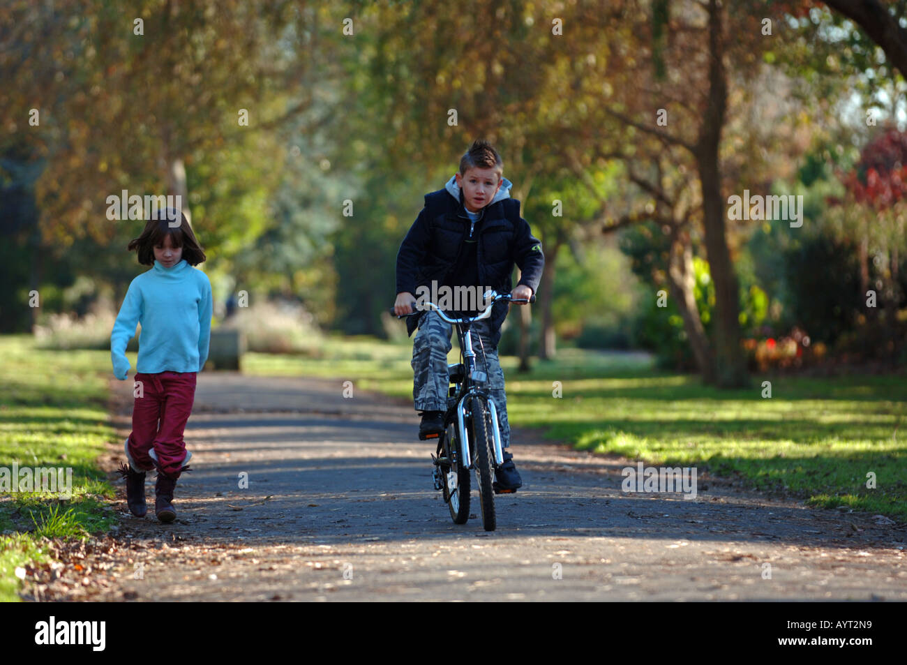 Full walk cycle hi-res stock photography and images - Alamy