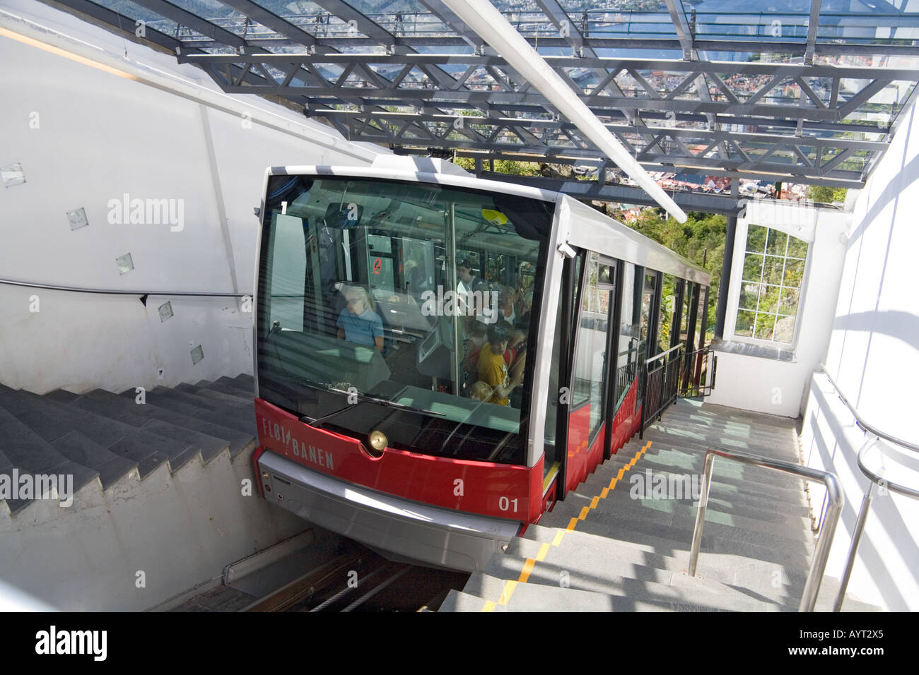 Floibanen - the funicular railway up Mount Floyen (Floien) Bergen ...