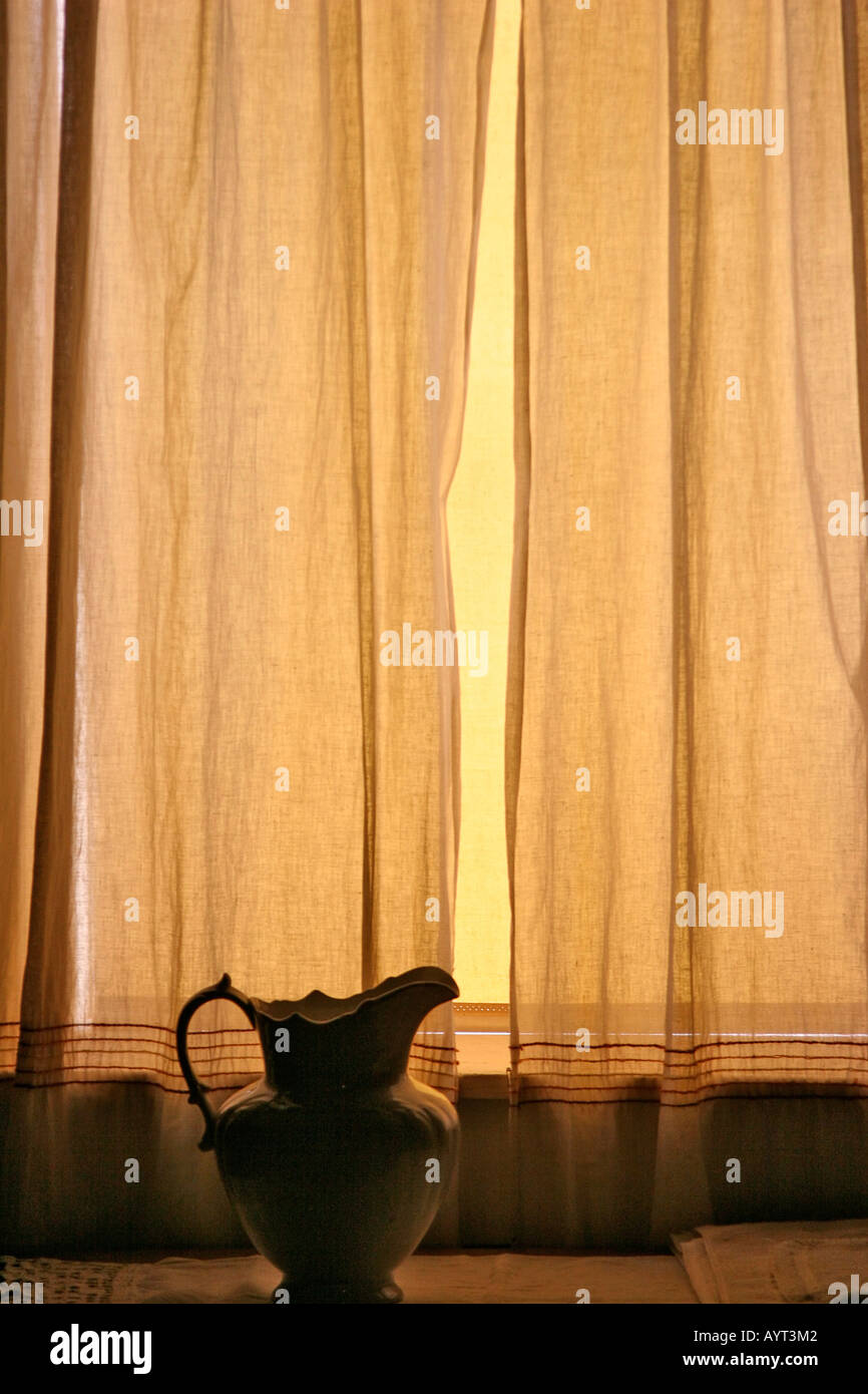 Vessel pitcher hi-res stock photography and images - Alamy