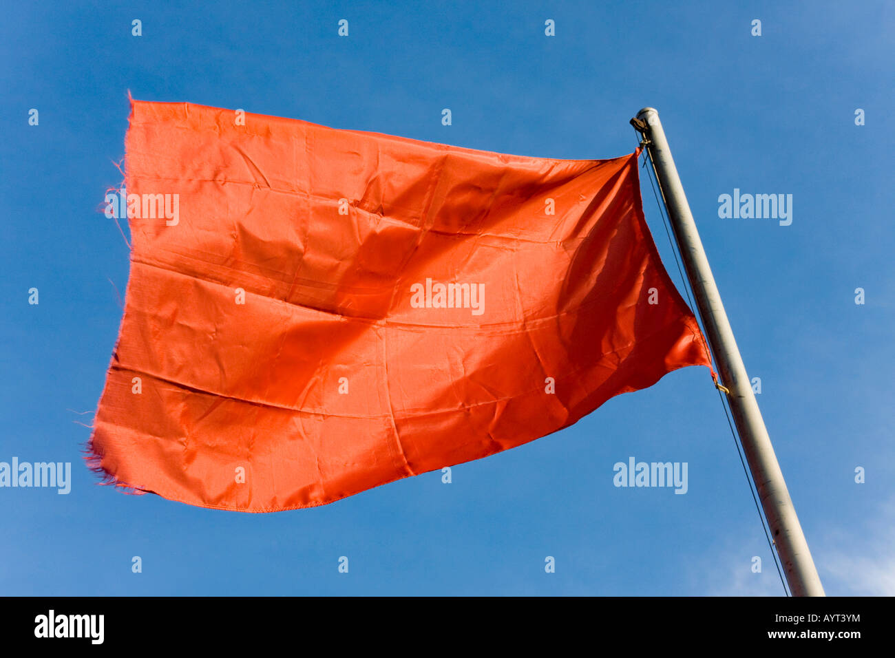 Flagge am fahnenmast hi-res stock photography and images - Alamy