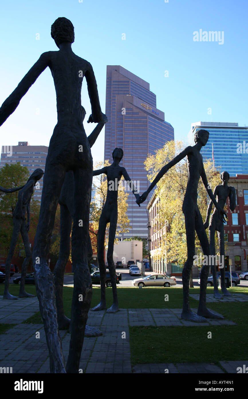 Family of man sculpture calgary hi-res stock photography and images - Alamy