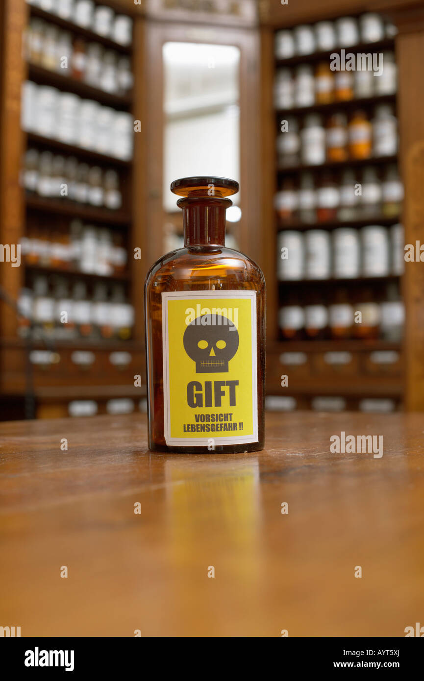 Brown bottle poison sign hi-res stock photography and images - Alamy