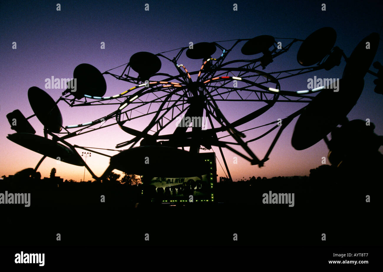Paratrooper ride hi-res stock photography and images - Alamy