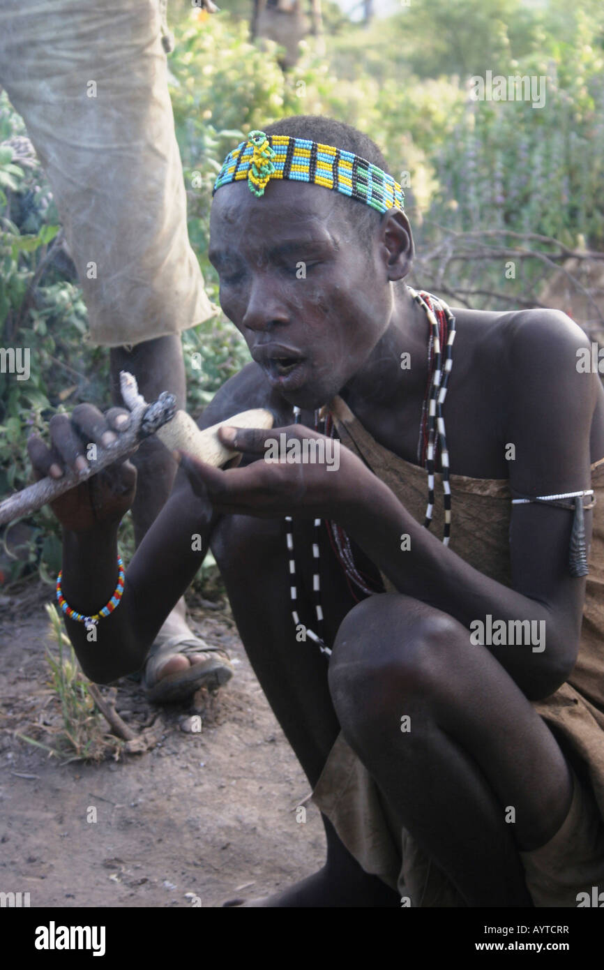 Smoking men african hi-res stock photography and images - Alamy