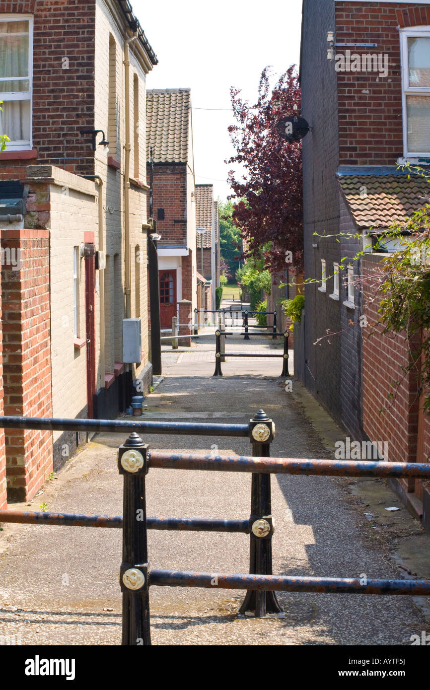 Victorian back back terrace houses hi-res stock photography and images ...
