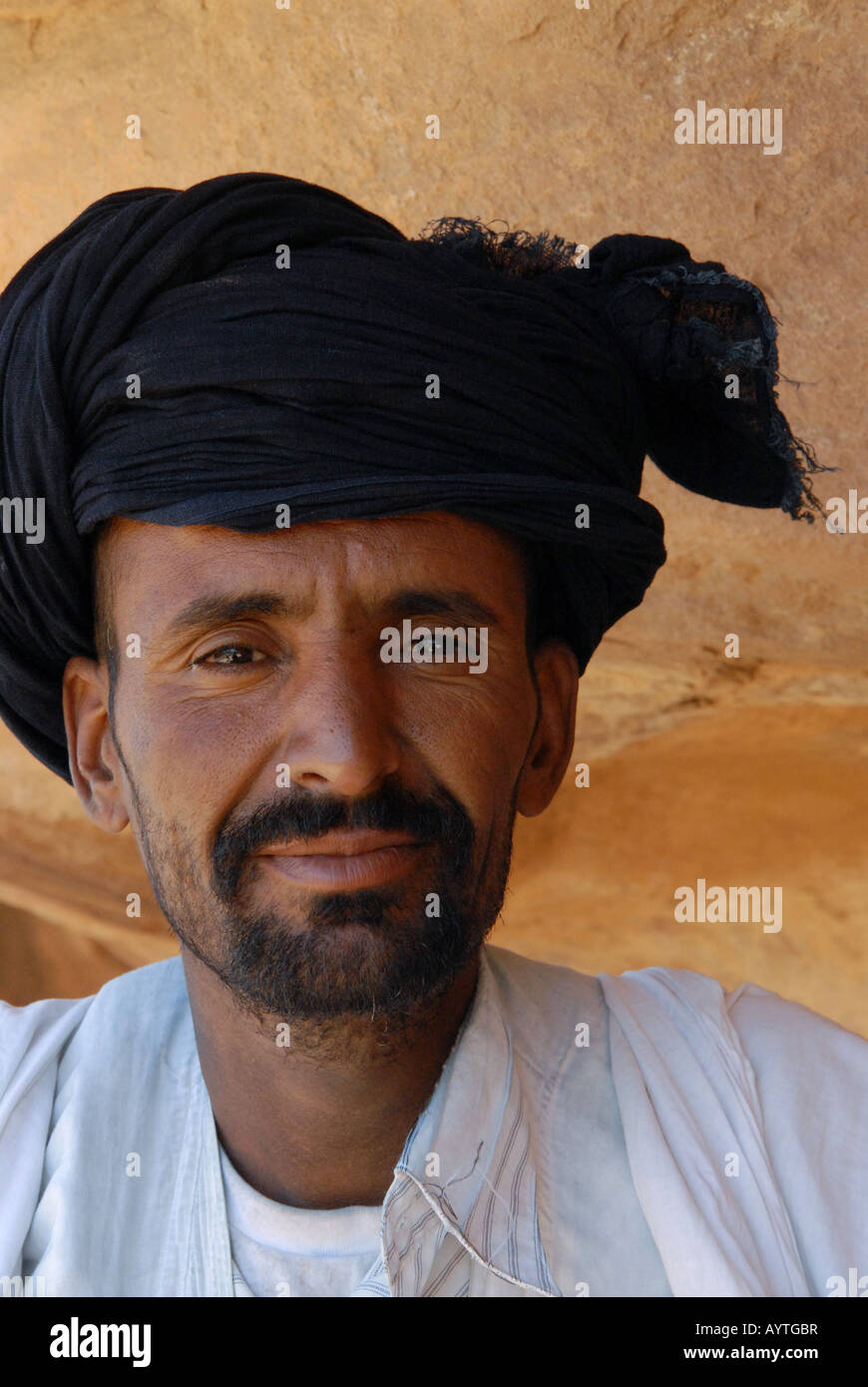 Mauritania african man portrait arab hi-res stock photography and ...