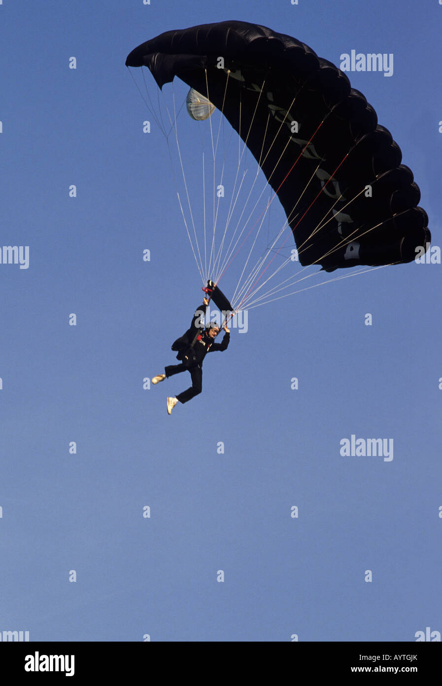Parachute Chute Land Landing High Resolution Stock Photography and ...