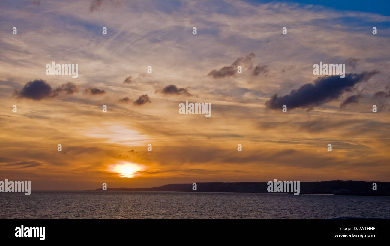 Sunset harbour britain hi-res stock photography and images - Alamy