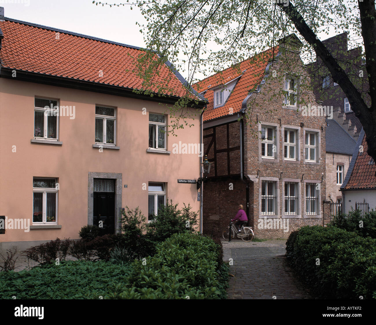 Suitbertusstiftsplatz hi-res stock photography and images - Alamy
