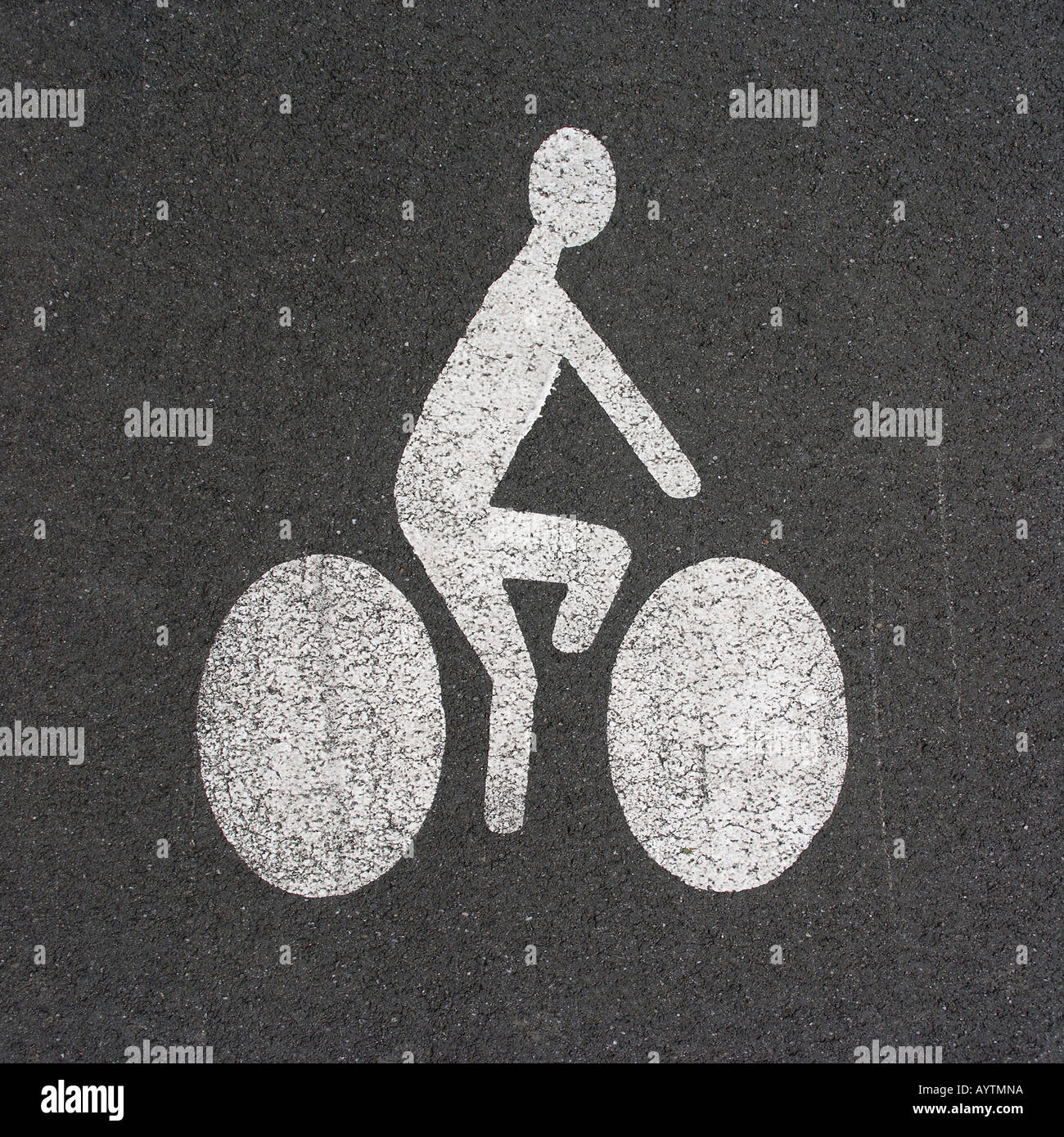 Cycle lane symbol hi-res stock photography and images - Alamy
