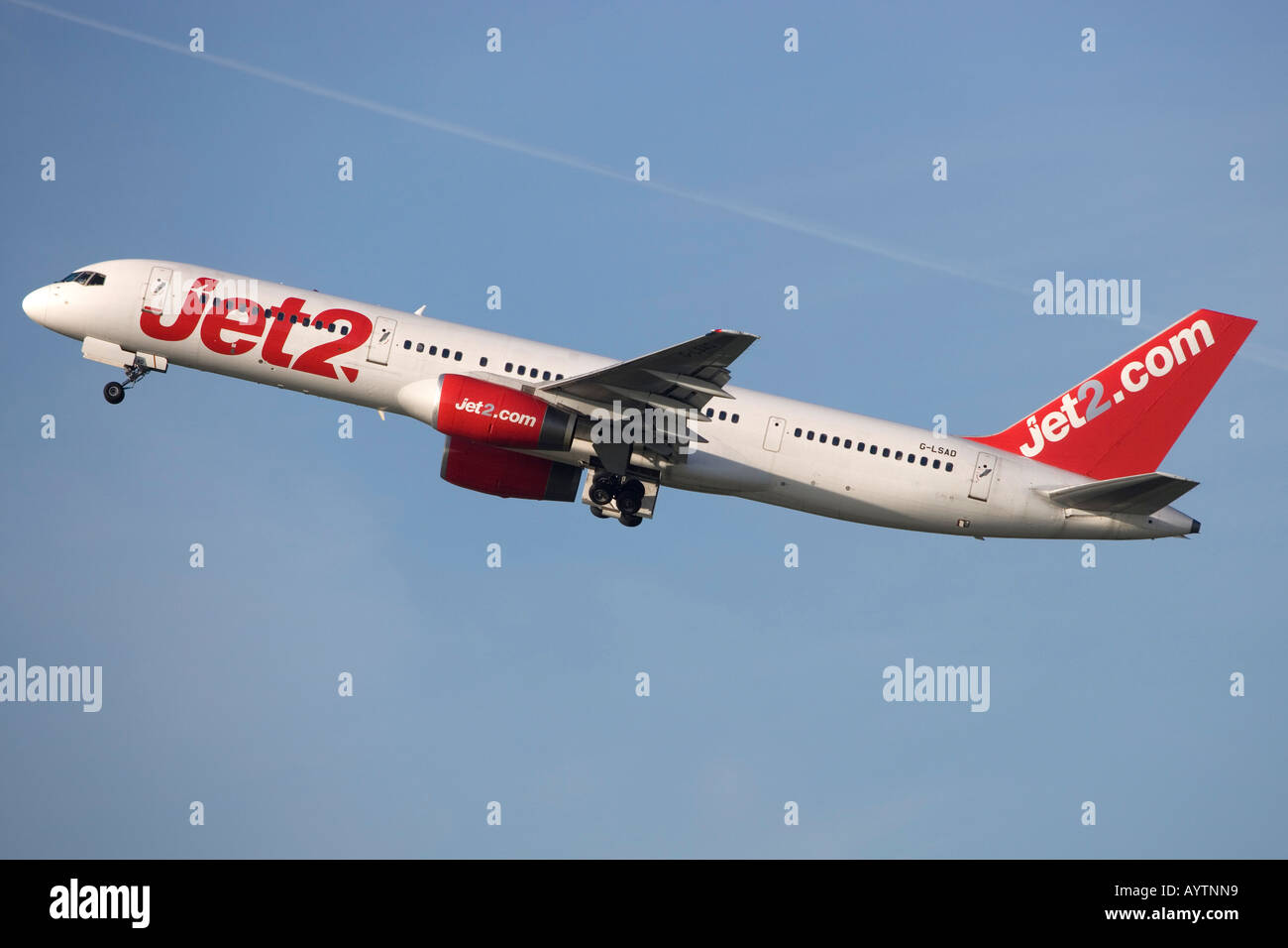 Jet 2 Boeing 757 Stock Photo - Alamy