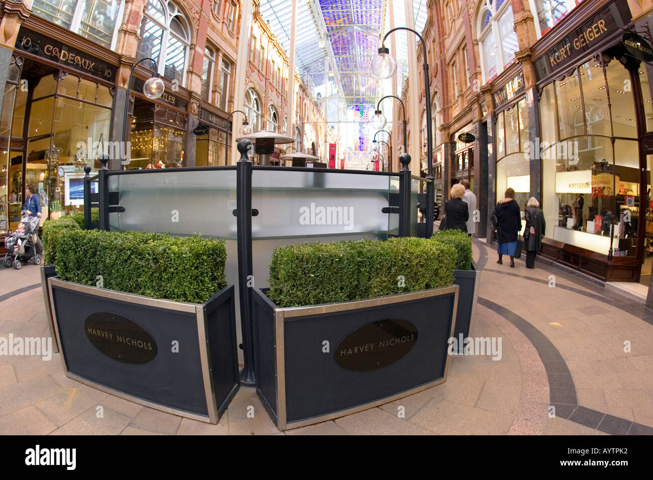 Leeds Urban city scene Stock Photo - Alamy