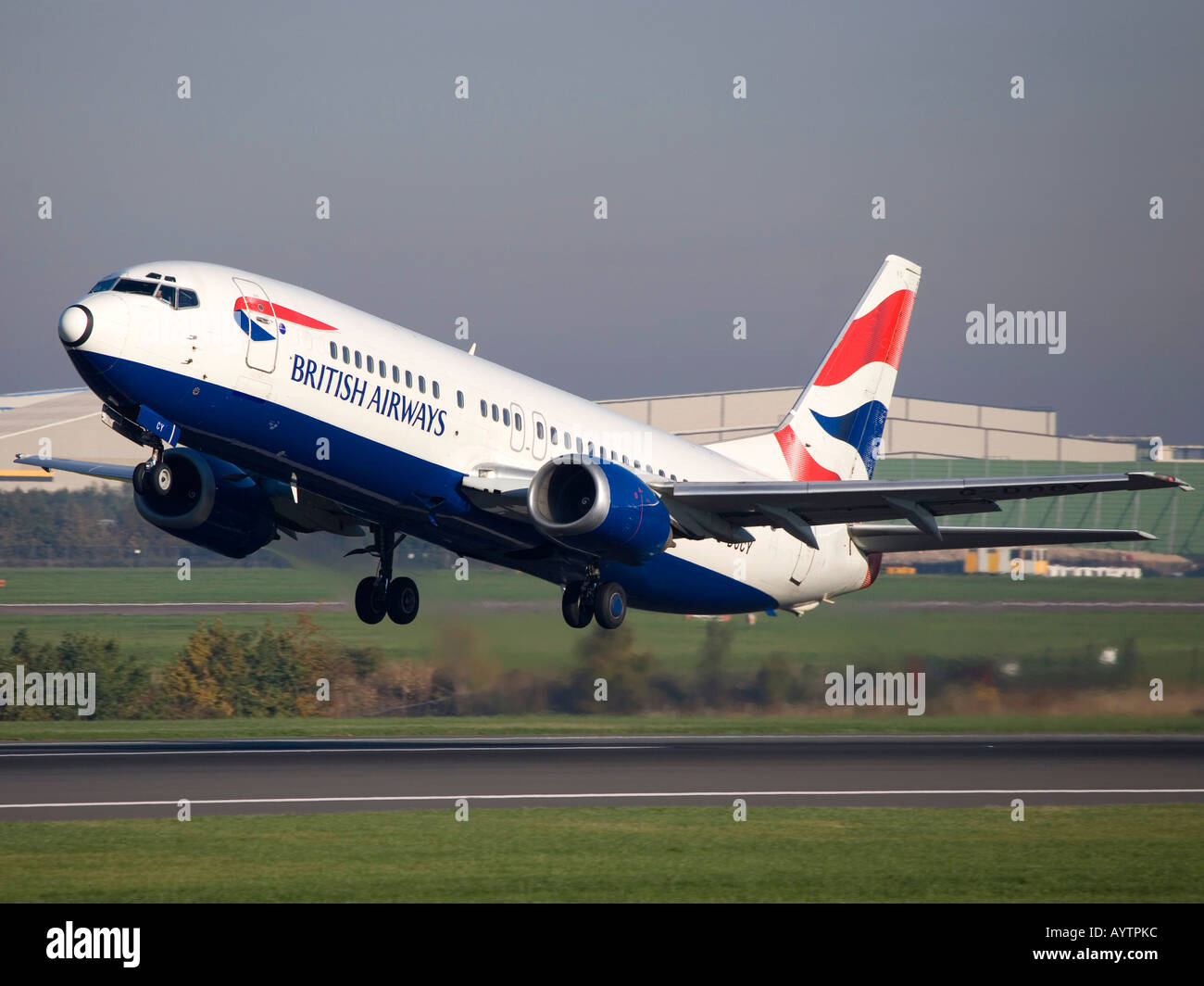 Ba boeing 737 hi-res stock photography and images - Alamy