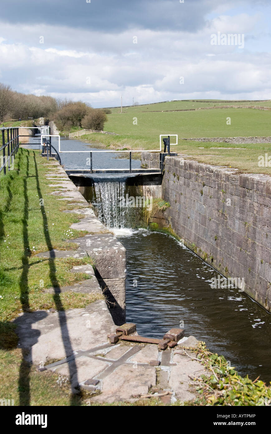 disused locks at tewitfield on northern reaches of lancaster canal ...