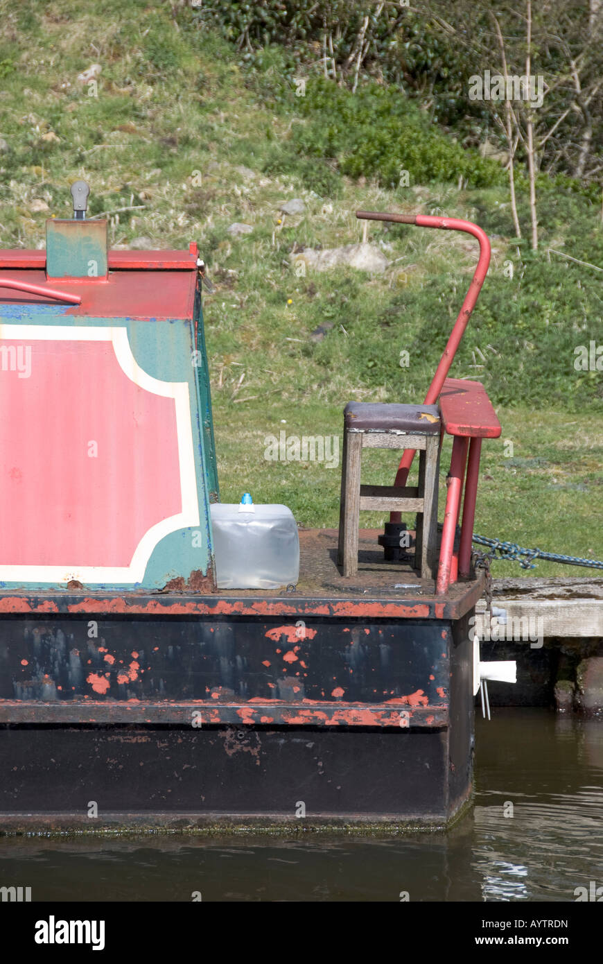 Old narrowboat hi-res stock photography and images - Alamy