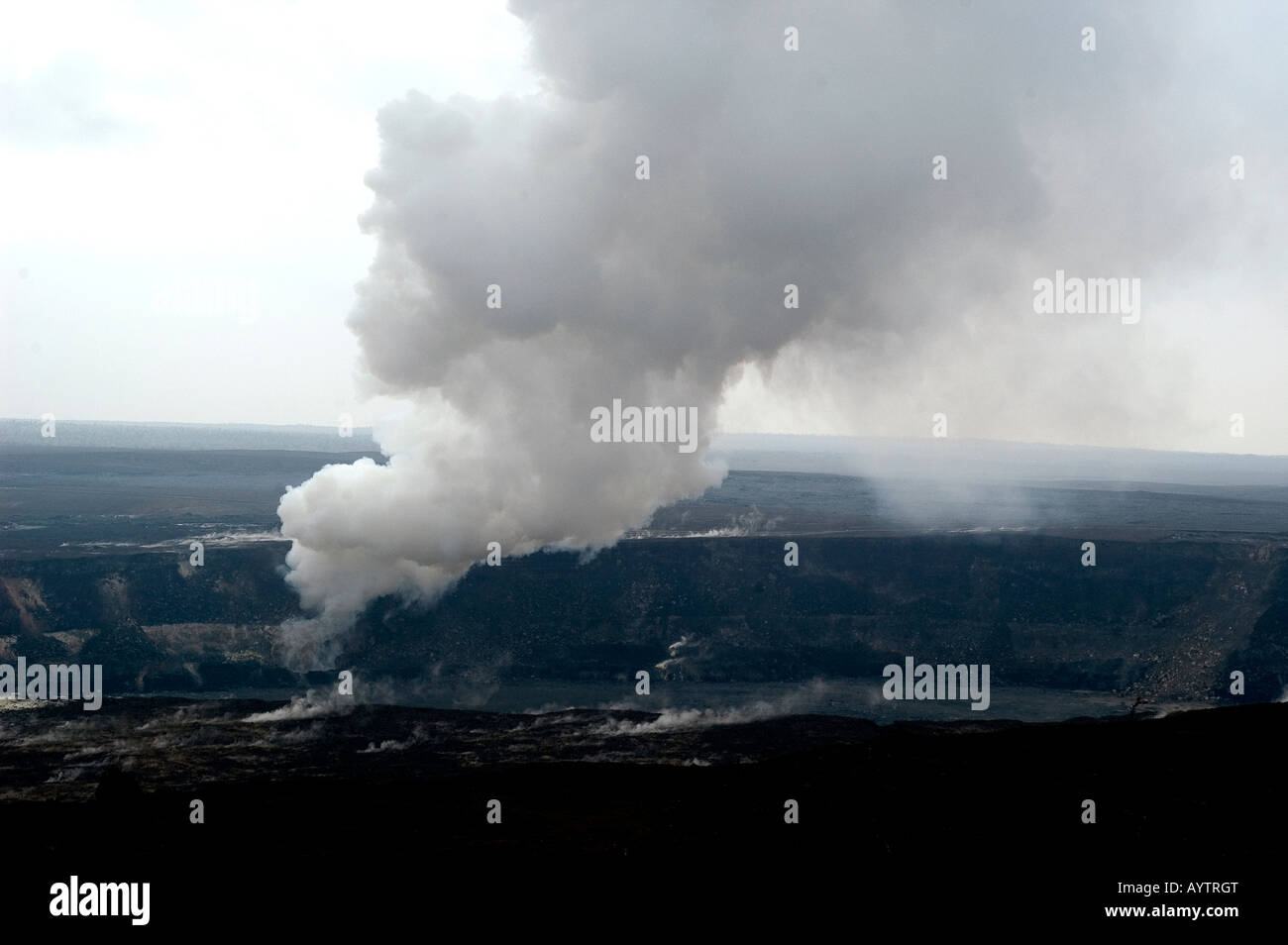 Ring of fire volcano erupting hi-res stock photography and images - Alamy