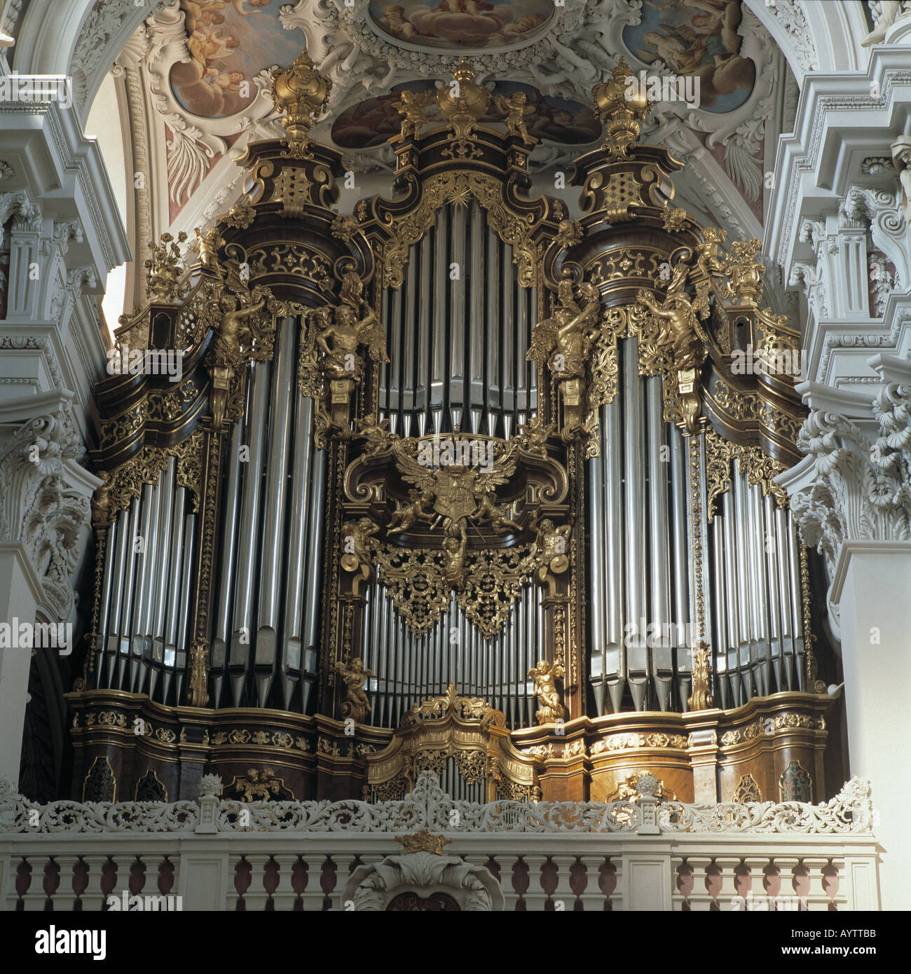 Kirchenorgel hi-res stock photography and images - Alamy