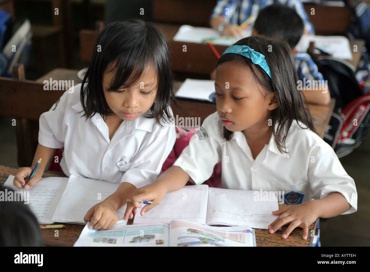 Catholic school uniform hi-res stock photography and images - Alamy