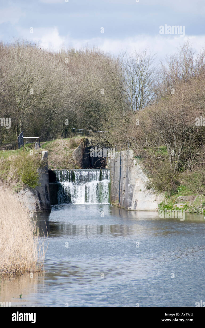 disused locks at tewitfield on northern reaches of lancaster canal ...