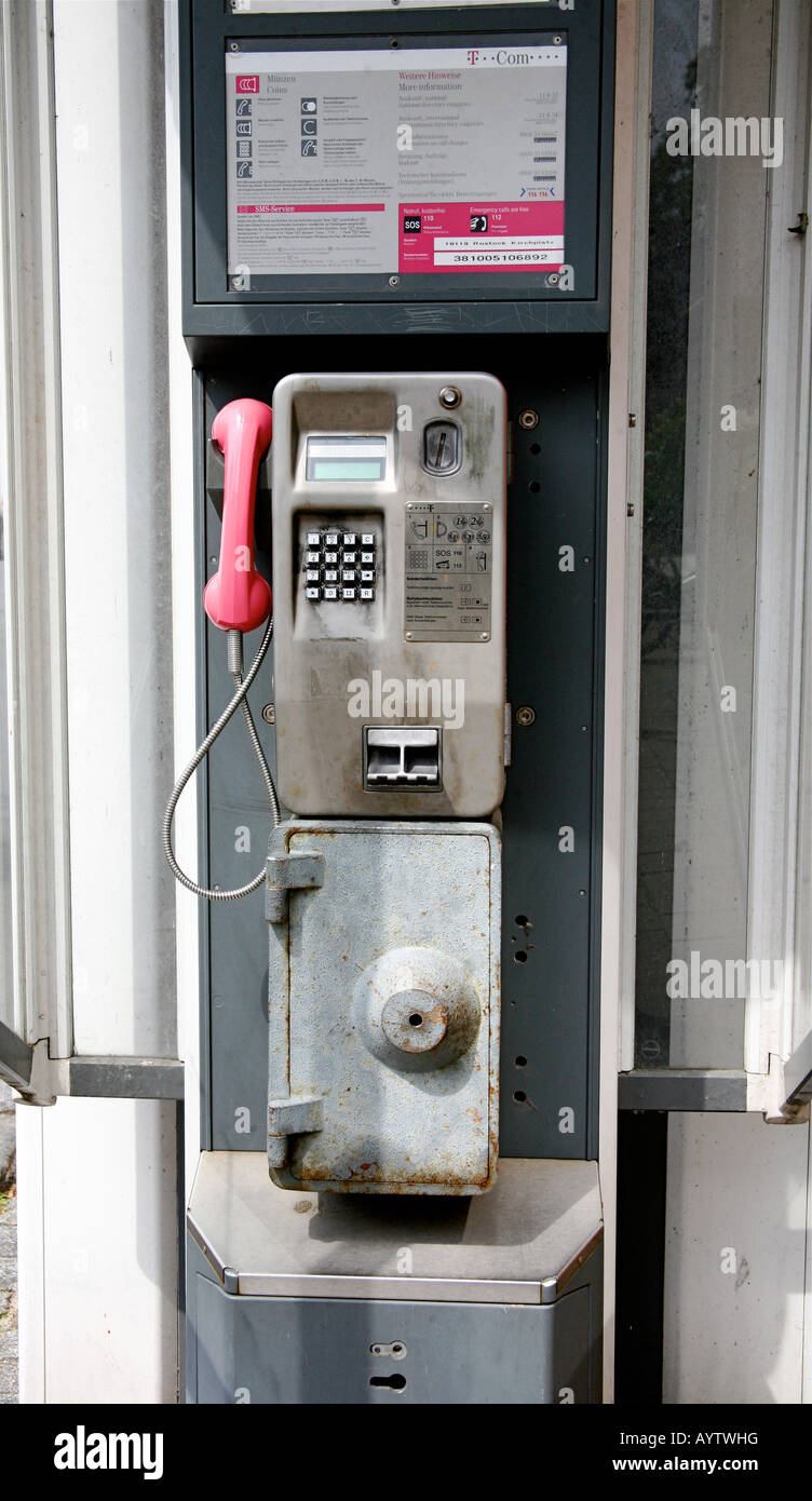 Pay phone booth hi-res stock photography and images - Alamy