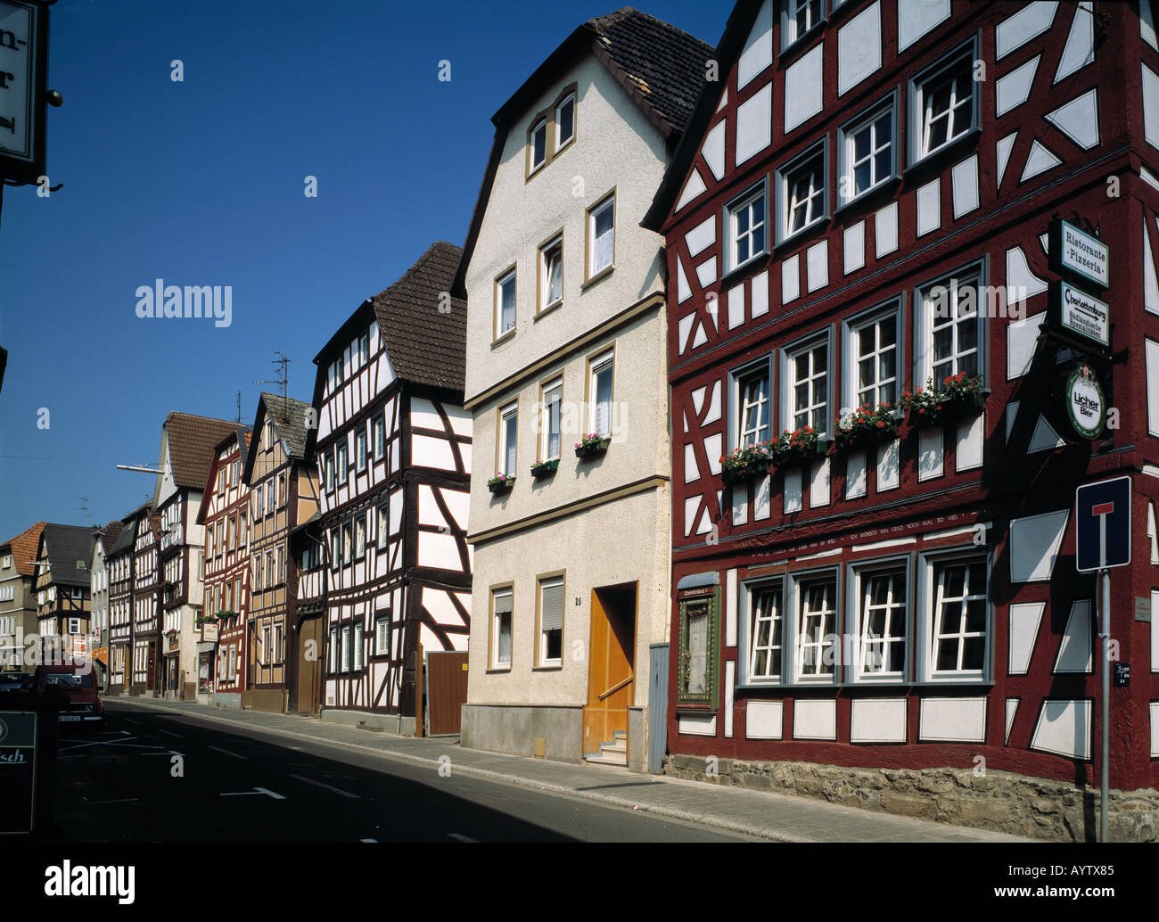 Haeuserzeile mit Fachwerkhaeusern in Lich, Wetterau, Hessen Stock Photo ...