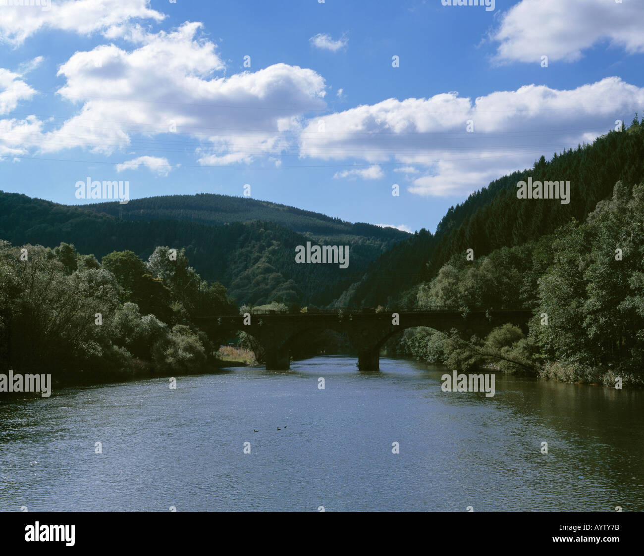 Flusslandschaft der Lenne bei Werdohl, Sauerland, Nordrhein-Westfalen ...