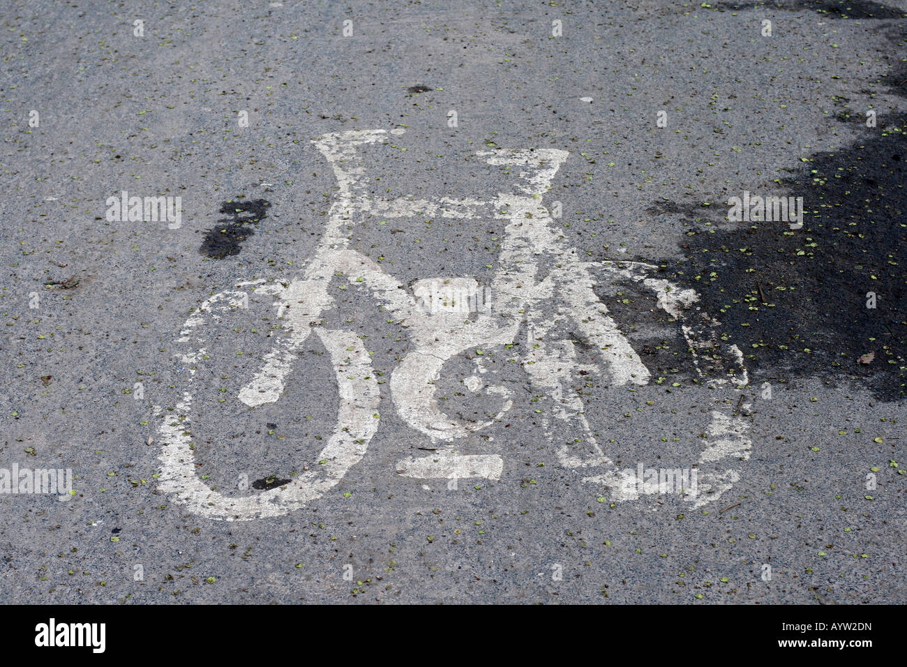 Bicycle sign hi-res stock photography and images - Alamy