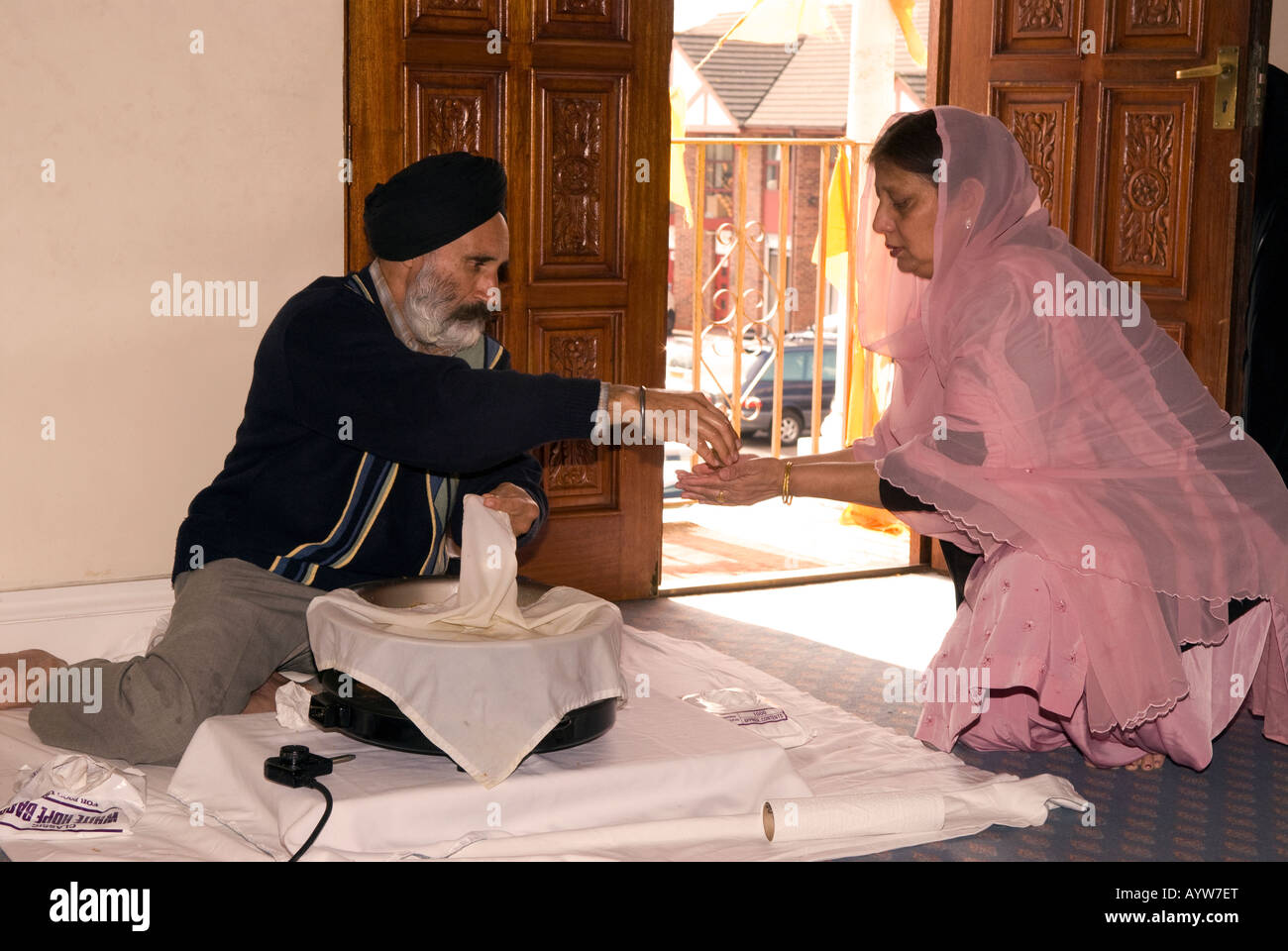 Sikh food parshad hi-res stock photography and images - Alamy