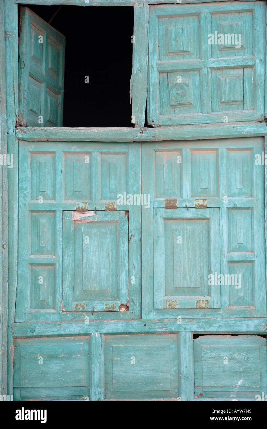 Painted window frame hi-res stock photography and images - Alamy