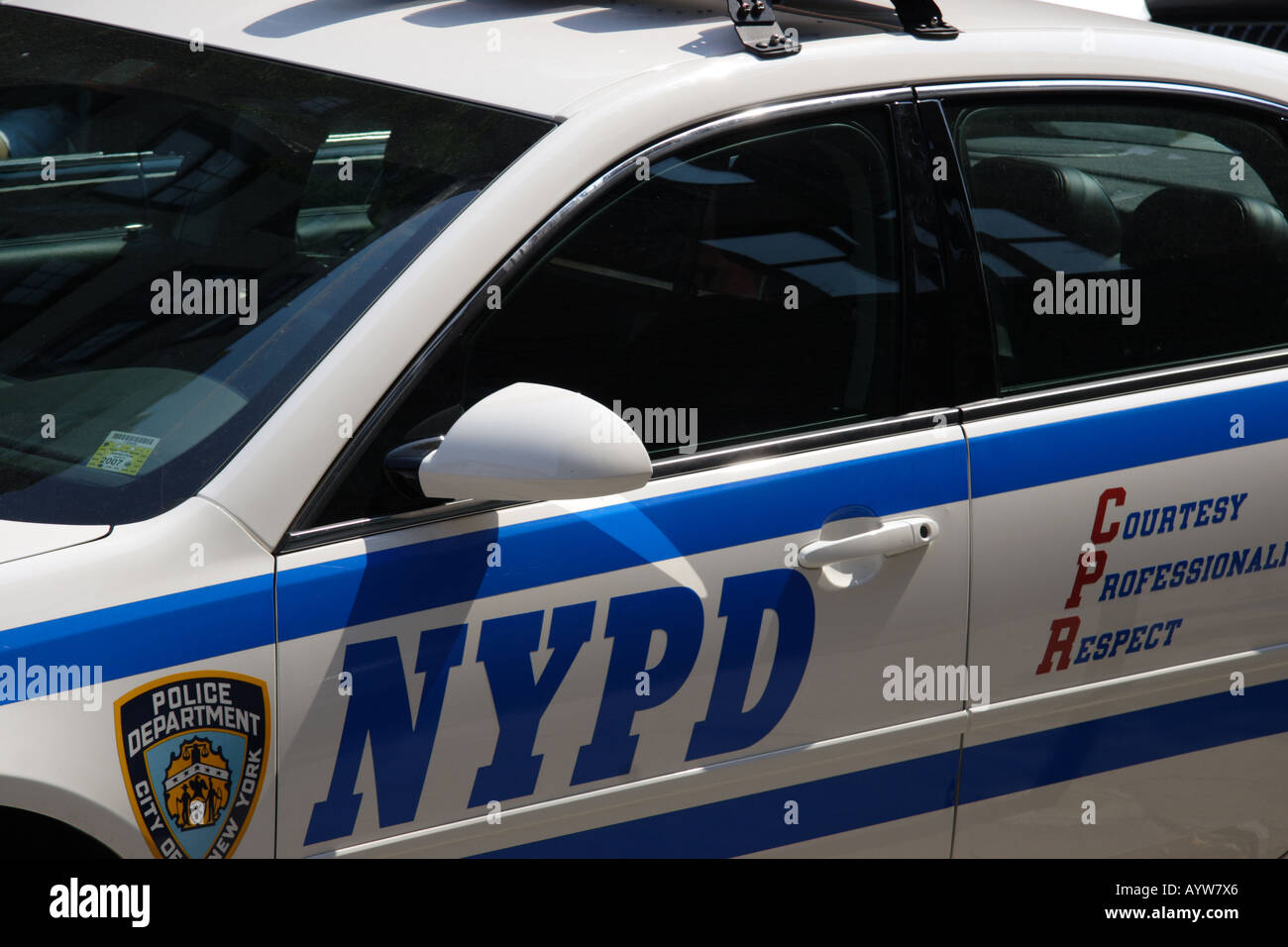 Nypd blue car hi-res stock photography and images - Alamy