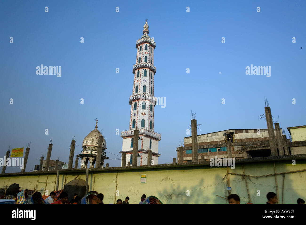 A mosque in Dhaka Stock Photo - Alamy