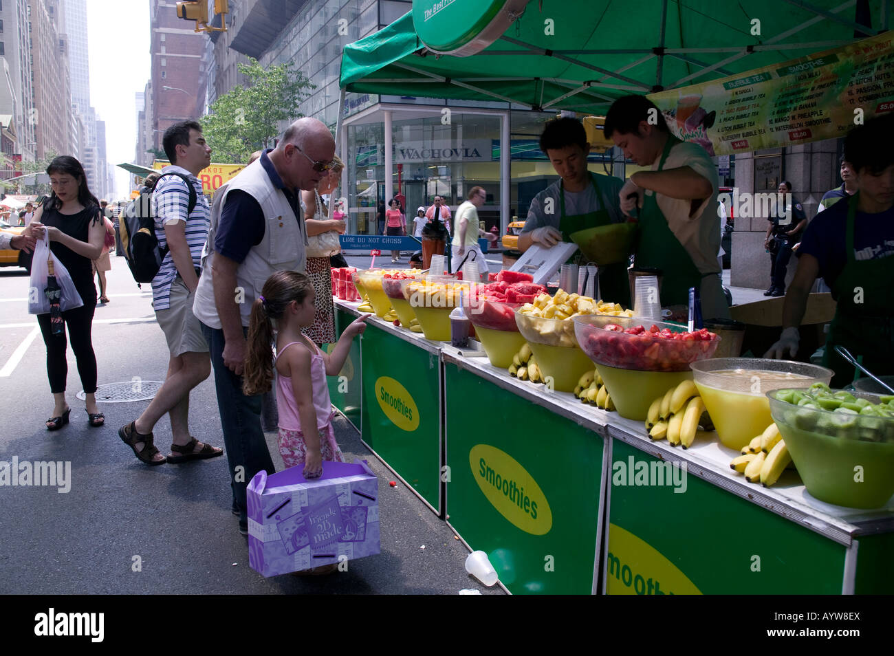 Smoothie stand at street fair in Manhattan Stock Photo - Alamy