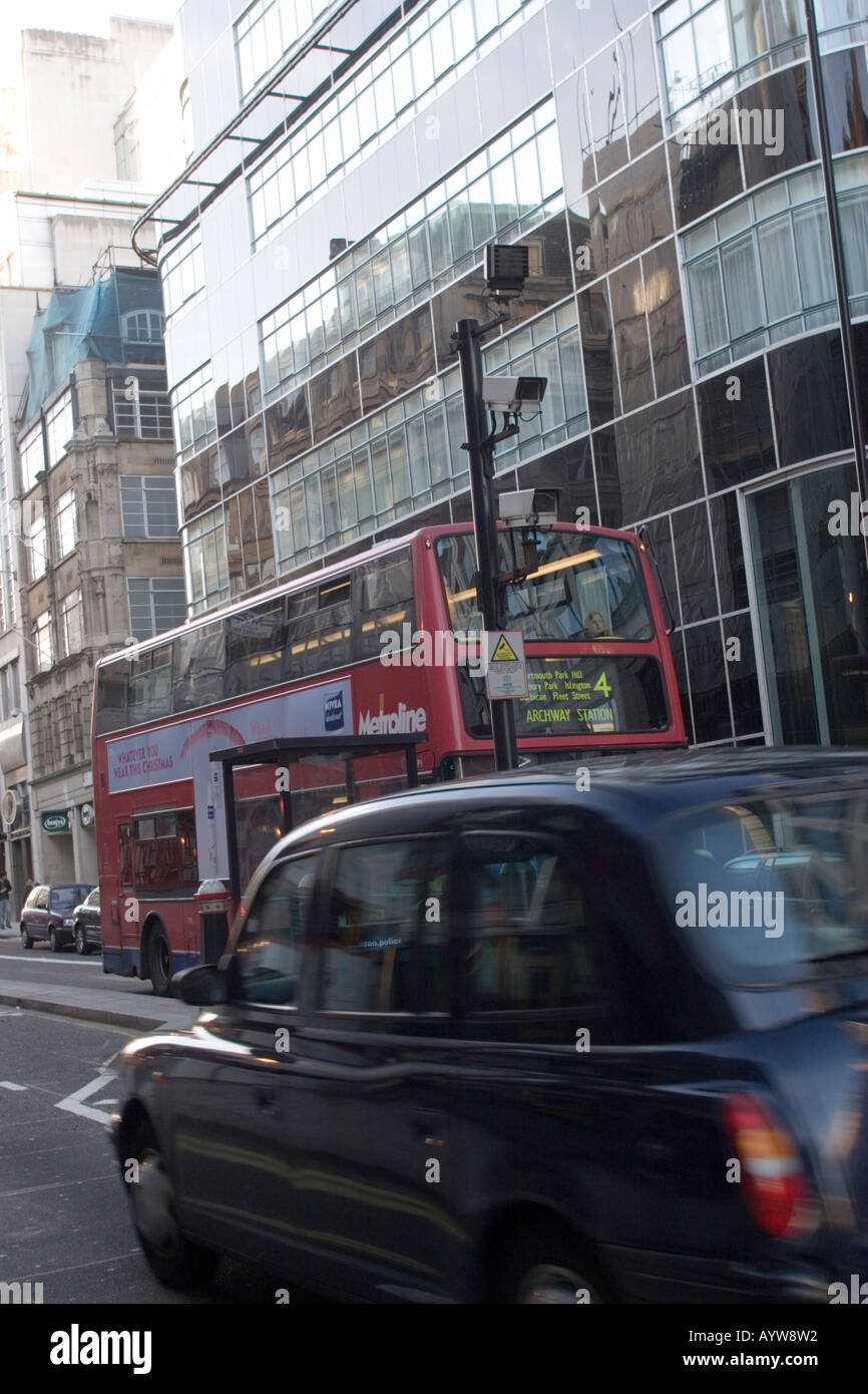 Security express building hi-res stock photography and images - Alamy