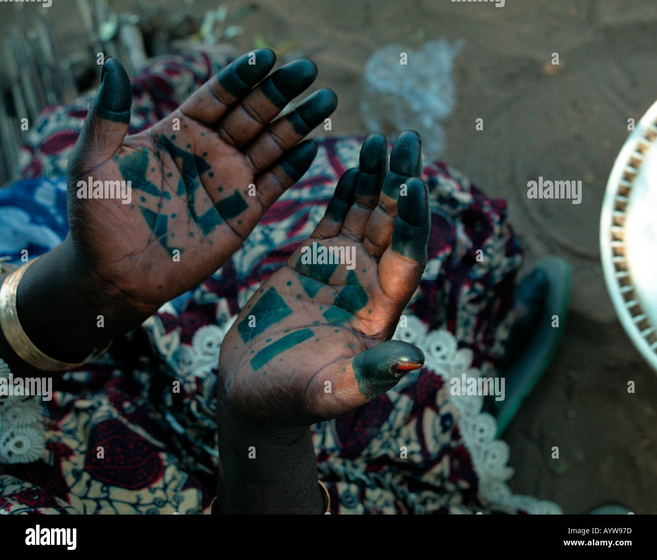 Mandinka tribe hi-res stock photography and images - Alamy