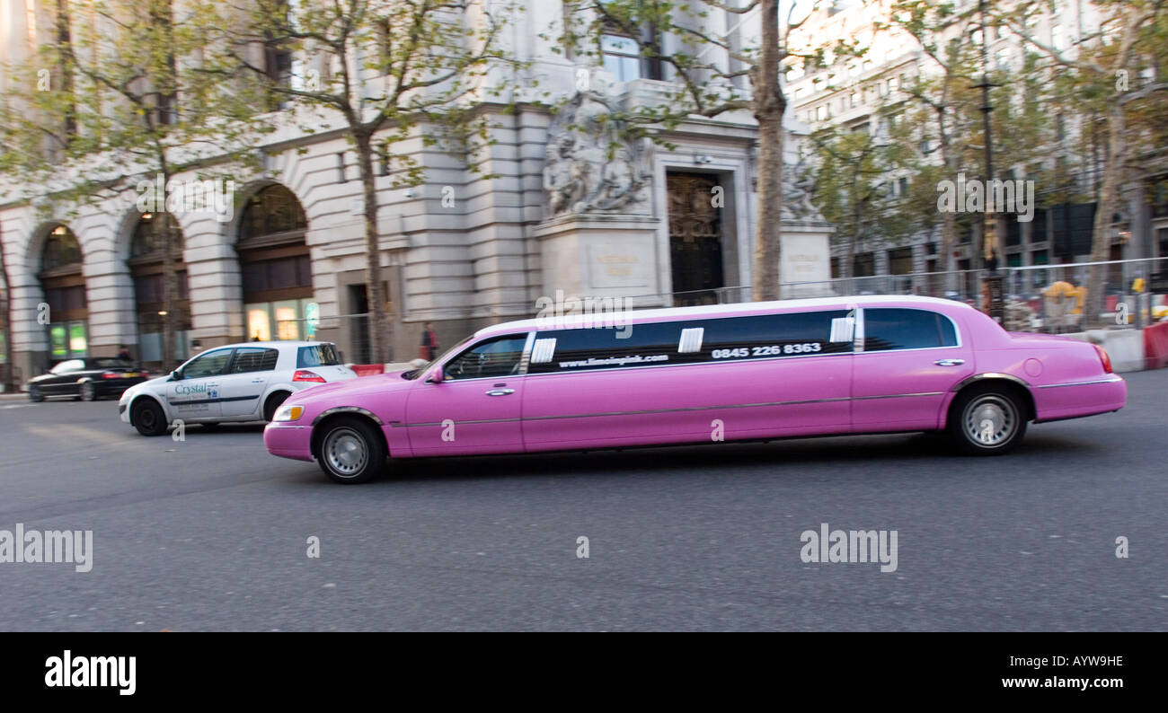 Stretch limo hi-res stock photography and images - Alamy