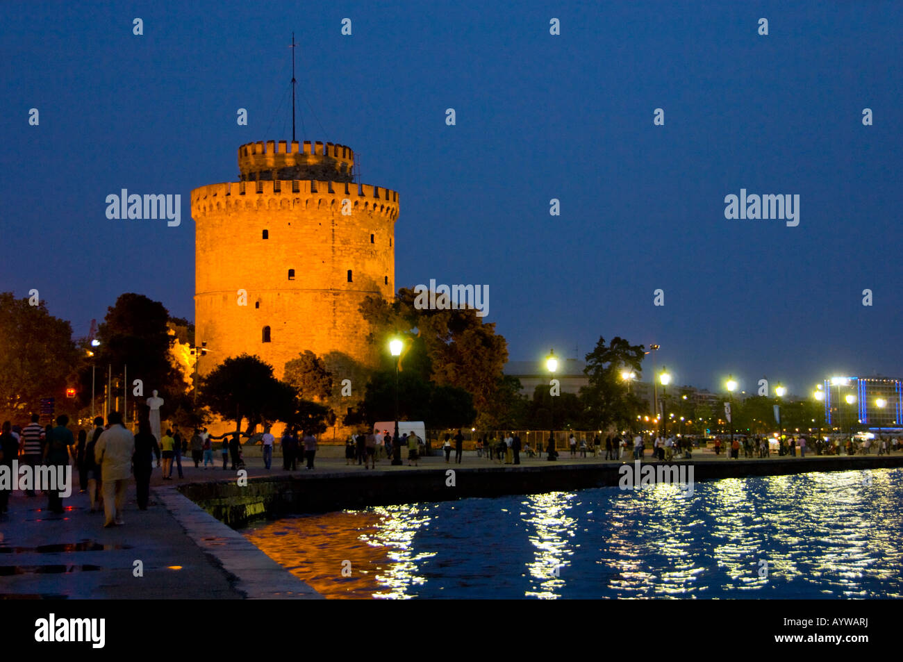 The White Tower at dusk in Thessaloniki Greece Stock Photo - Alamy