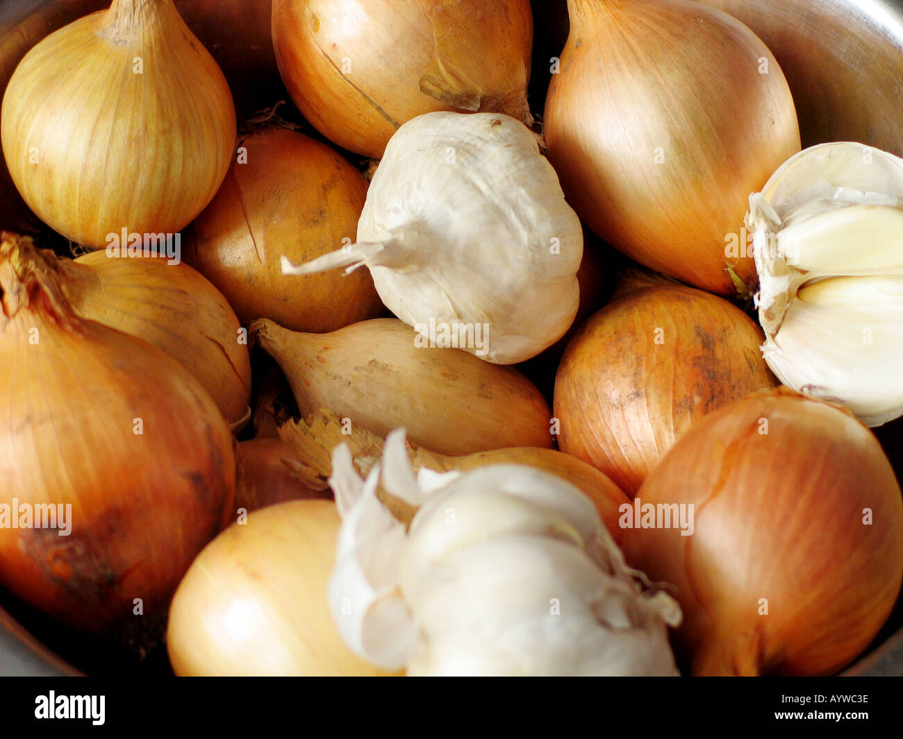 Pealed onion hi-res stock photography and images - Alamy