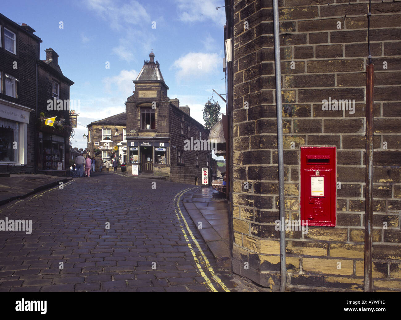 Haworth high street hi-res stock photography and images - Alamy