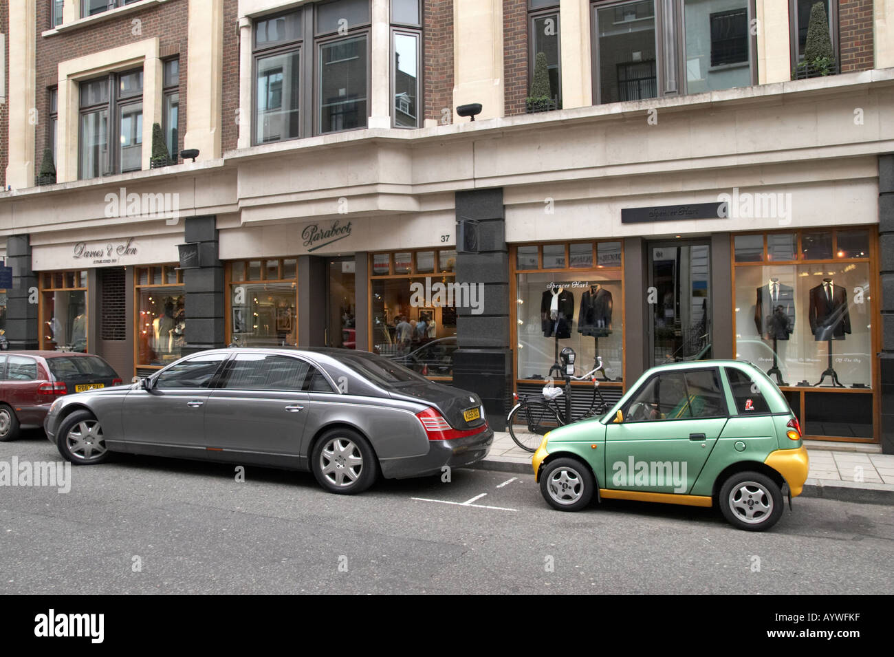 G-Wiz G Wiz GWiz clean green battery electric powered vehicle car Stock ...