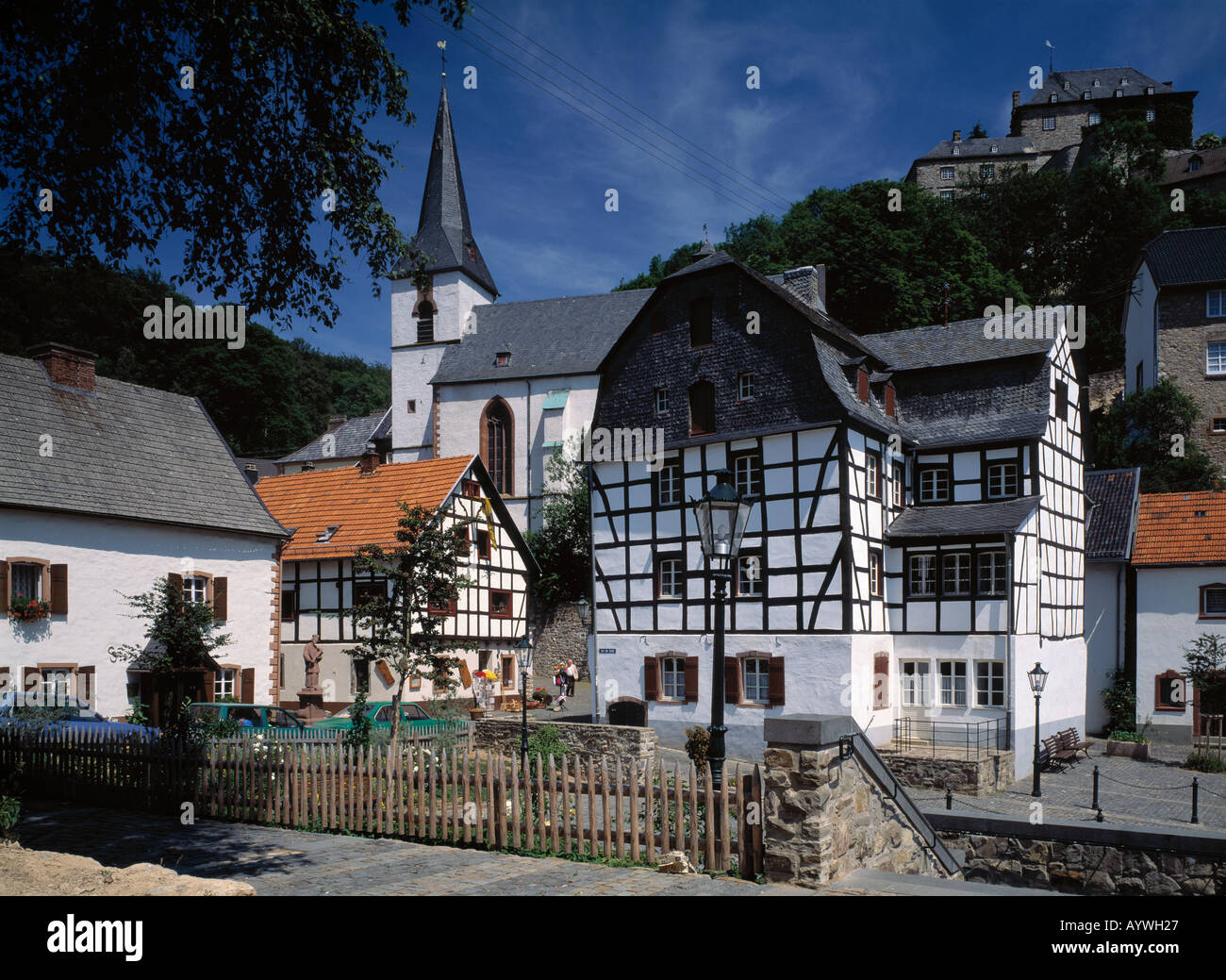 Kirche, Burg, Ahrquelle, Fachwerkhaeuser, Blankenheim, Naturpark ...