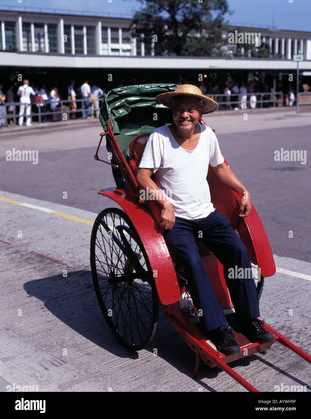 Menschen rikscha hi-res stock photography and images - Alamy