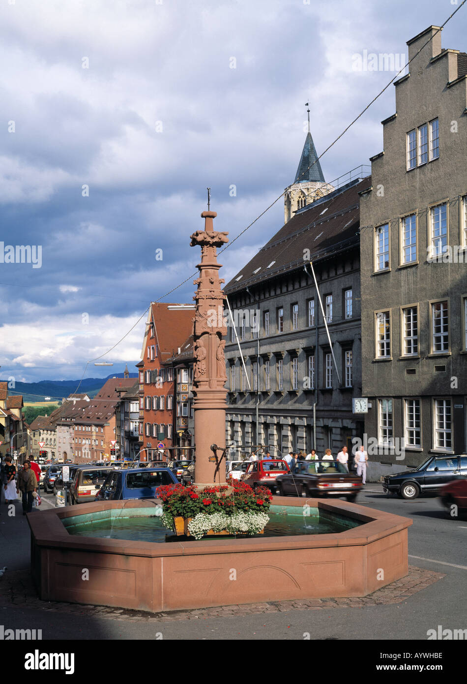 Haeuser und Brunnen in der Hauptstrasse, Rottweil, Neckar, Baden ...
