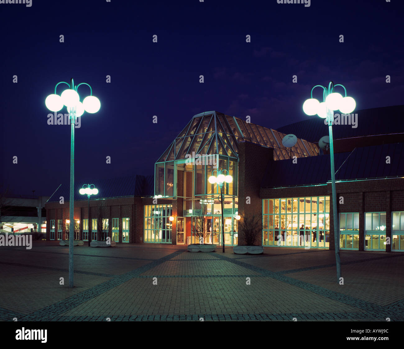 Musicaltheater Starlight Express bei Nacht, Bochum, Ruhrgebiet ...