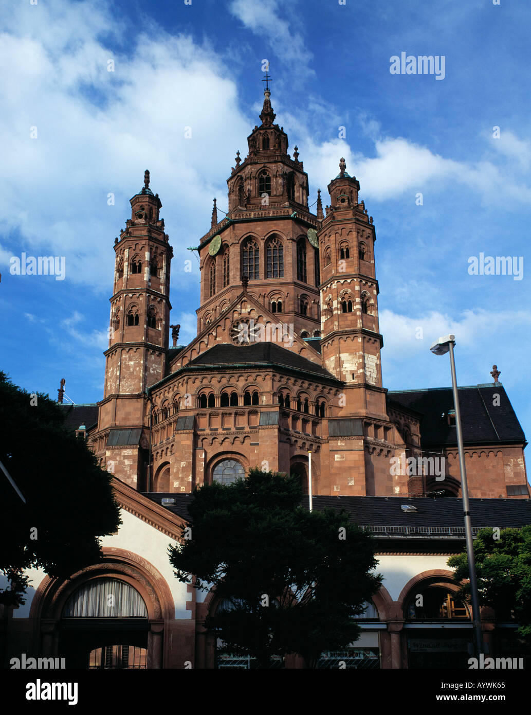 romanischer Dom St. Martin und St. Stephan in Mainz, Rhein, Rheinland ...