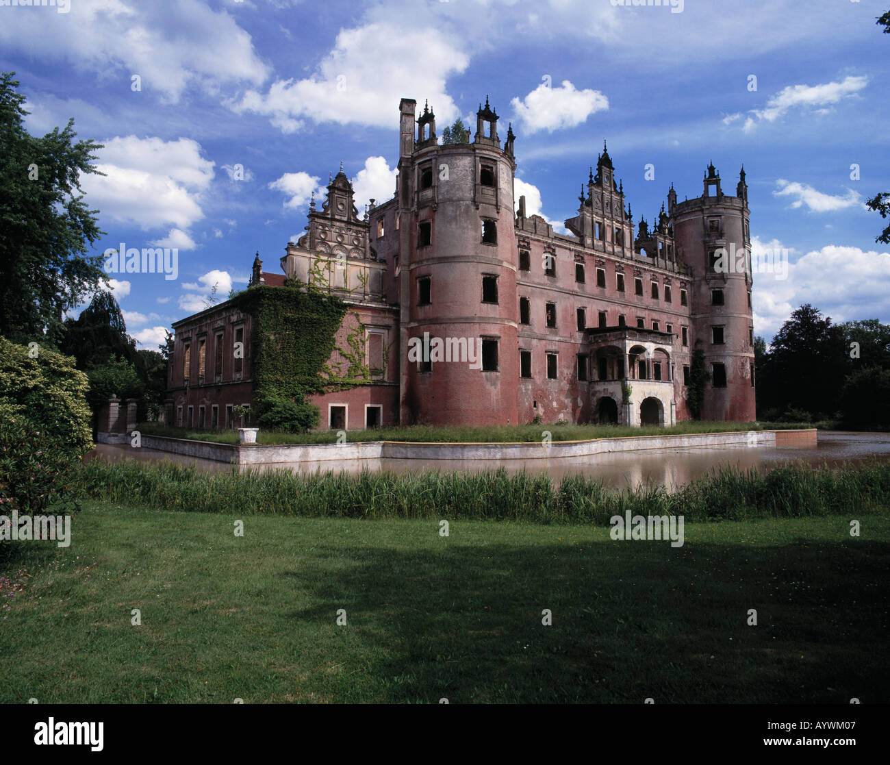 Schloss Muskau Muskau Palace High Resolution Stock Photography and ...