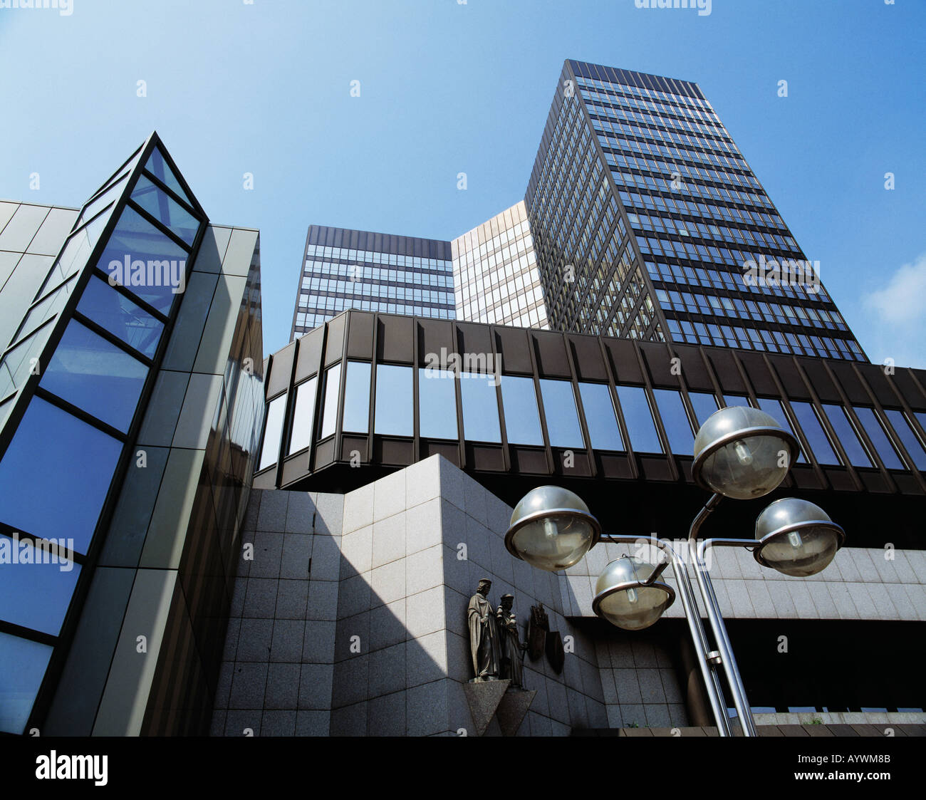 Modernes rathaus hi-res stock photography and images - Alamy