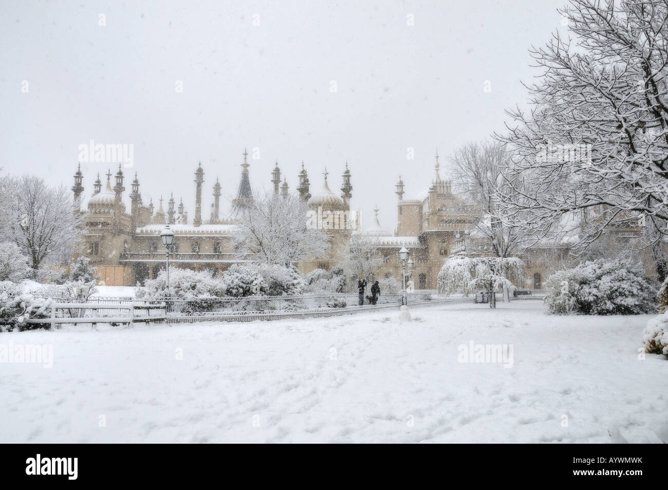 Snow on the Royal Pavilion in Brighton UK April 2008 Stock Photo - Alamy