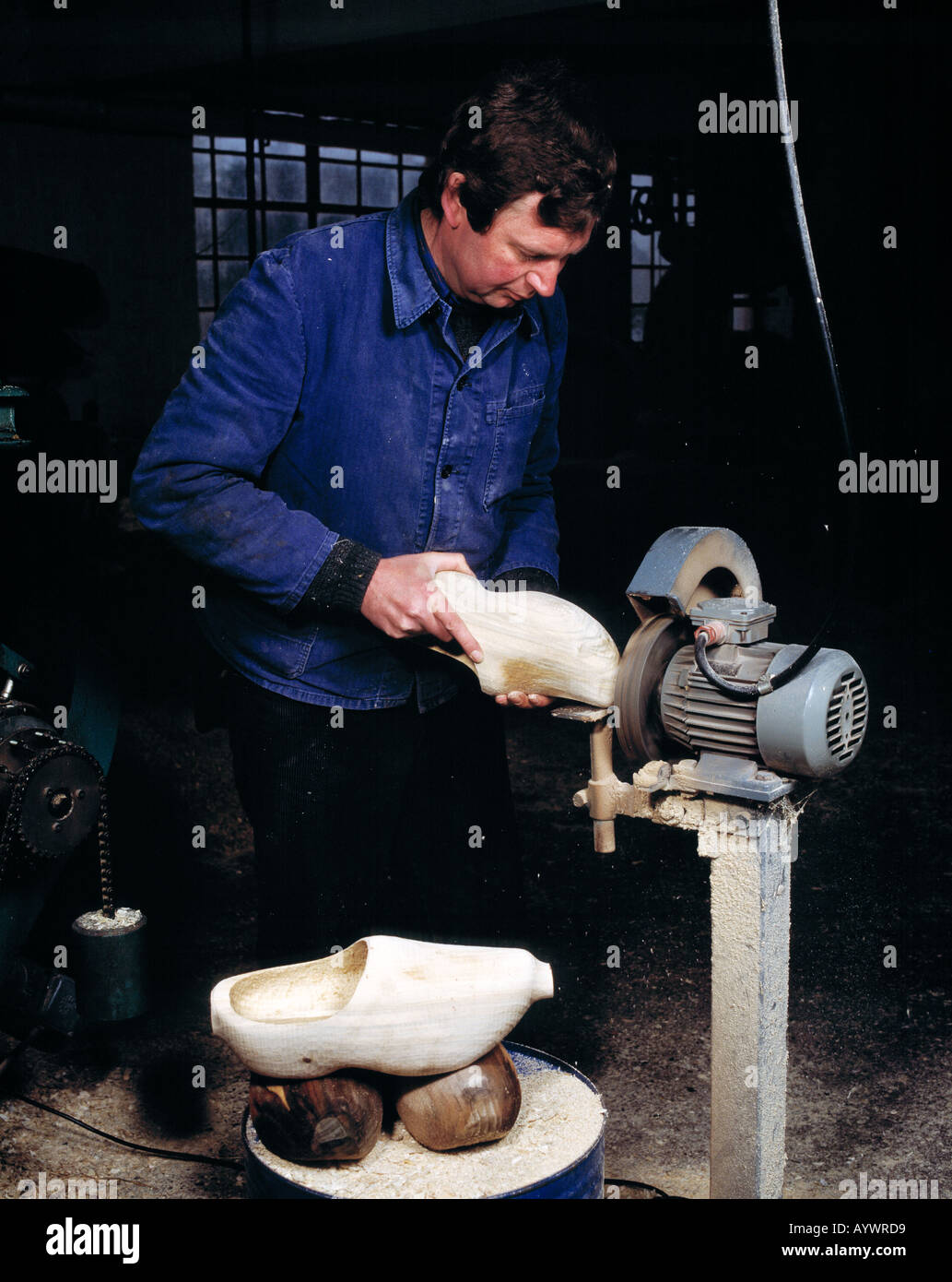 Shop shoemaker cobbler cobbler hi-res stock photography and images - Alamy