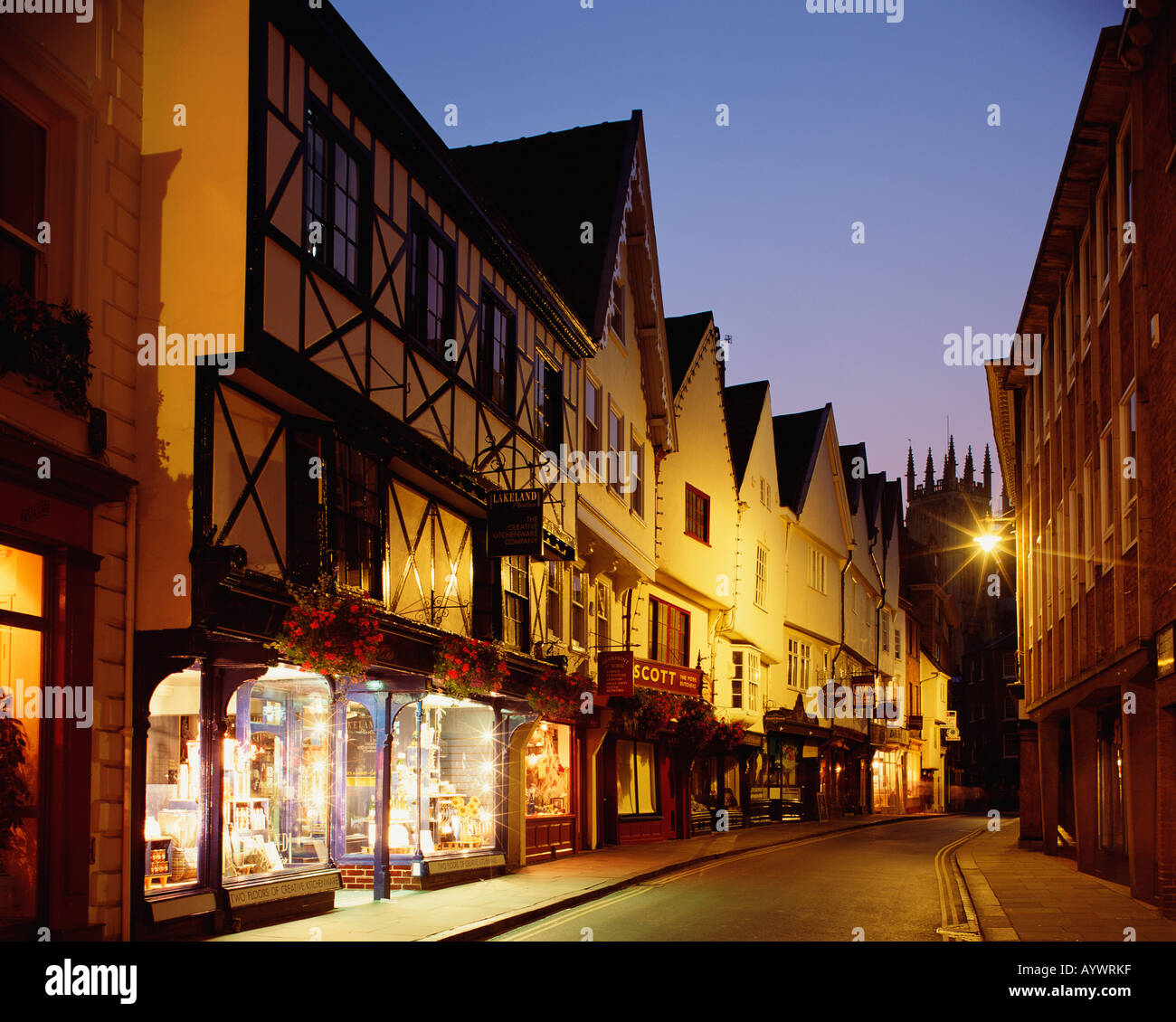 GB YORKSHIRE YORK LOW PETERGATE MINSTER Stock Photo - Alamy