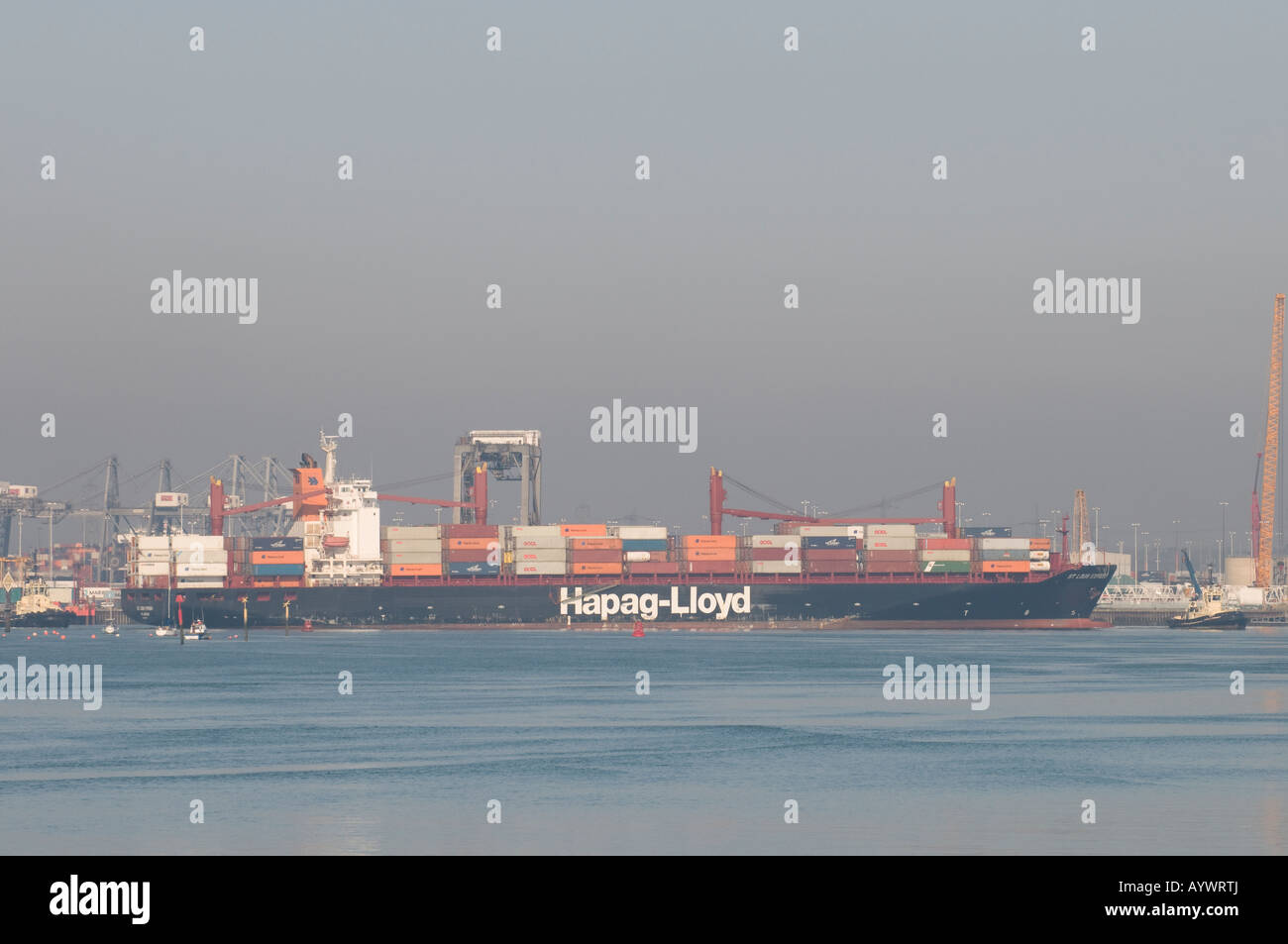 Container ship St Louis Express coming on to berth Stock Photo - Alamy